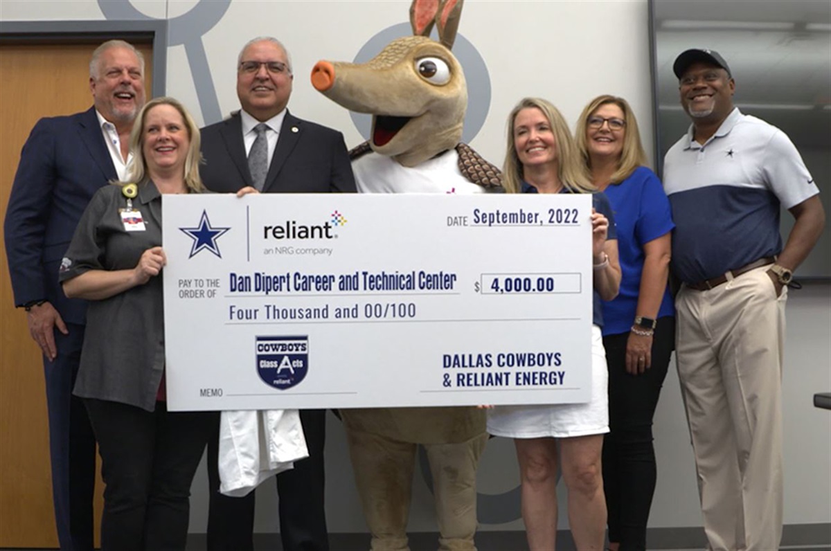 Reliant, Dallas Cowboys Surprise AISD Teacher With $4,000 Grant | City ...