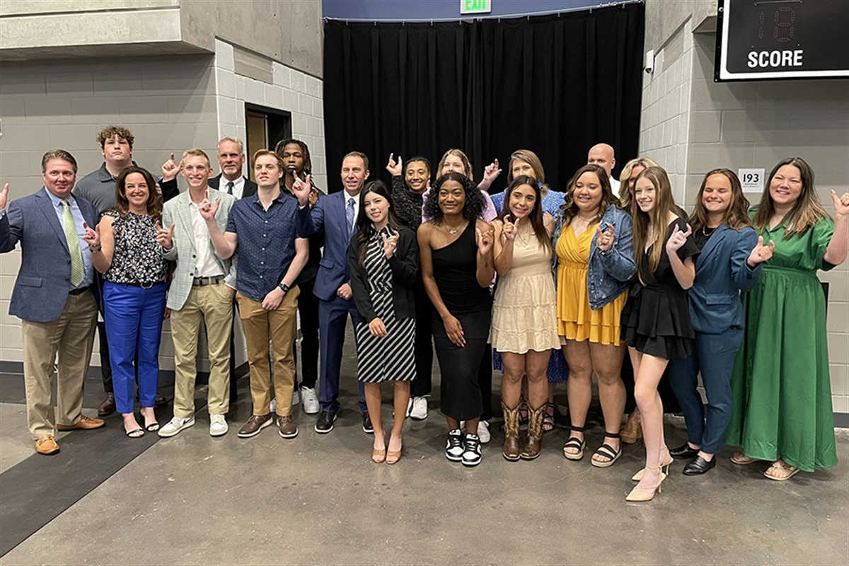 Dozens of Arlington ISD Student Athletes Receive Scholarships | City of ...